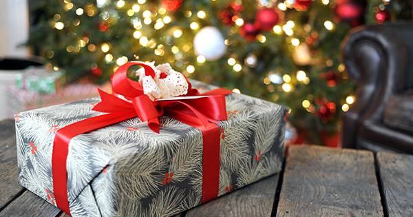 10 Last-Minute Christmas Gifts That Will Make Everyone Smile